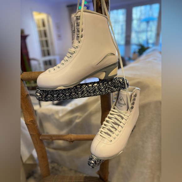 JACKSON | Shoes | Jackson Js45 Classic White Figure Skates | Poshmark